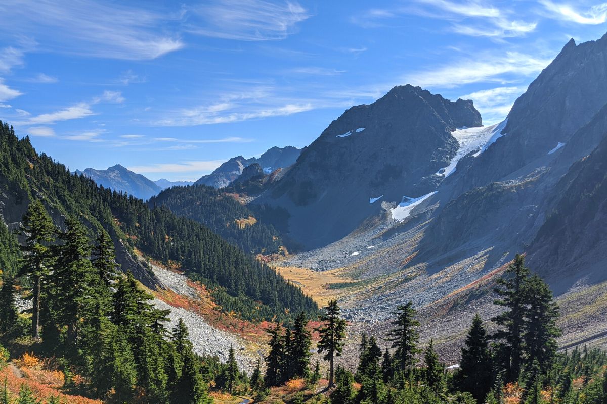 15 Best Hikes in North Cascades National Park in 2024